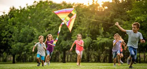 Consejos para elevar un volantín de forma segura | MAPFRE Chile